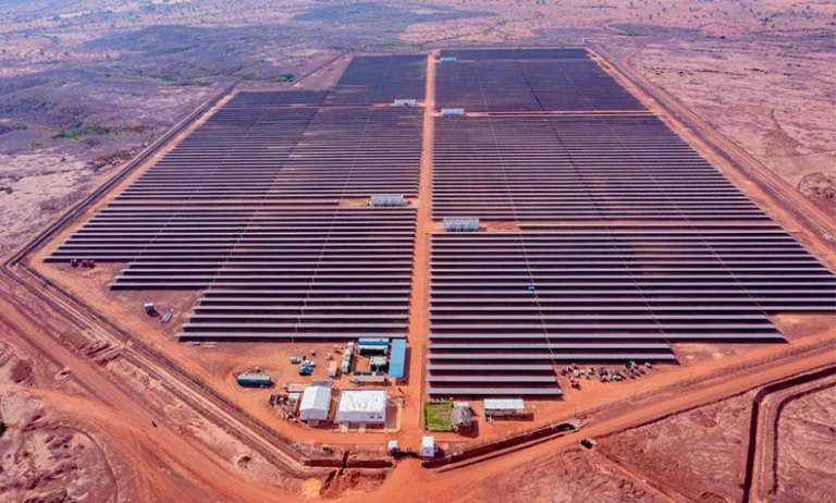 Niger : inauguration du plus grand parc solaire pour renforcer le ...